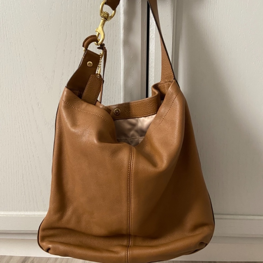 Coach ”Avery” Hobo Bucket Bag - Gem